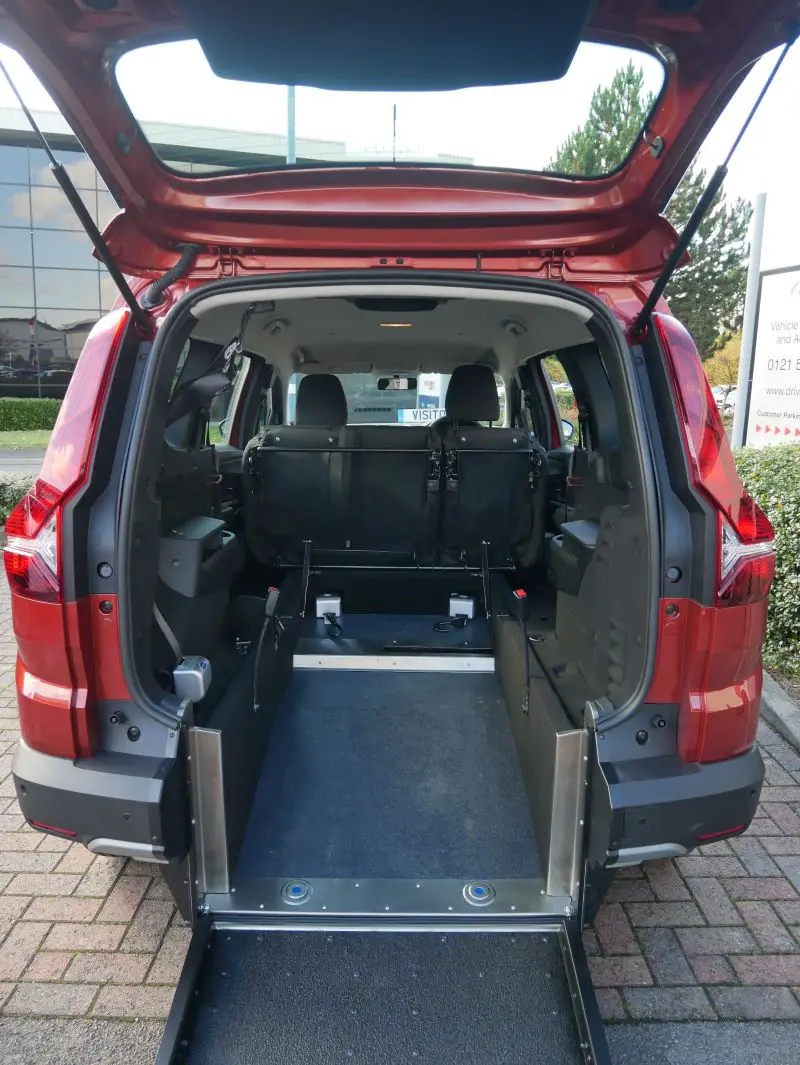 2 New Family-Sized Wheelchair Accessible Vehicles | Sirus